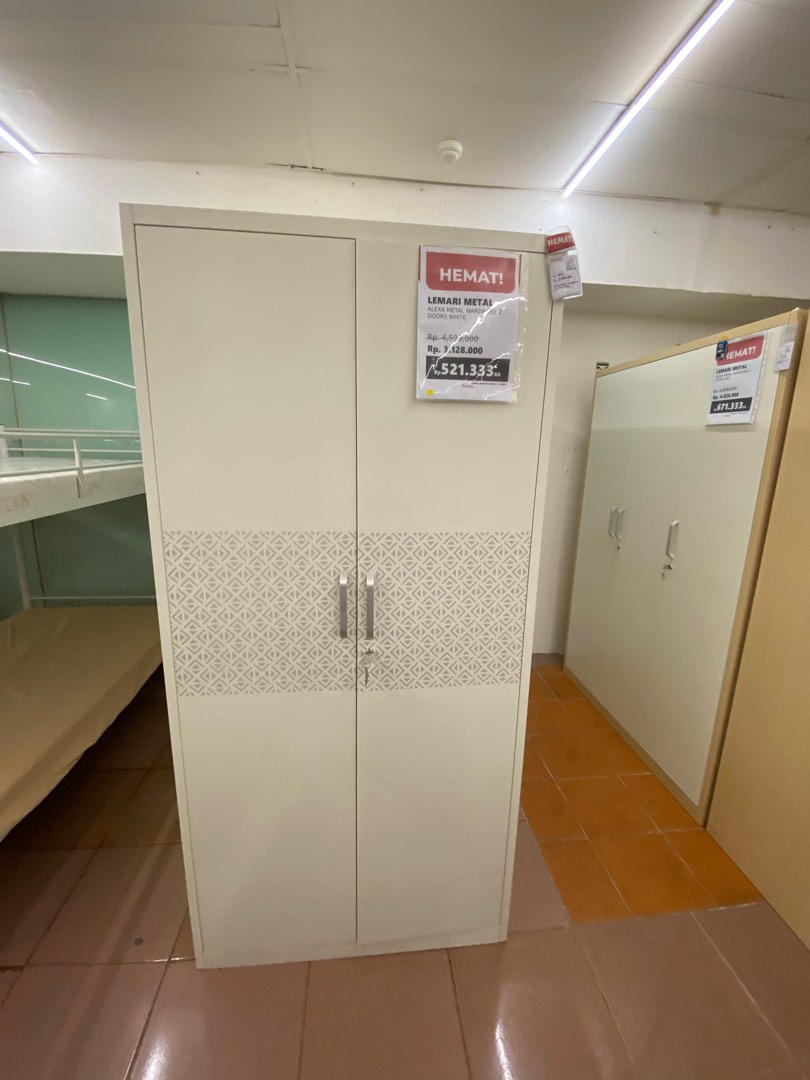 Lemari Besi Metal SELMA INFORMA, Perabotan Rumah di Carousell