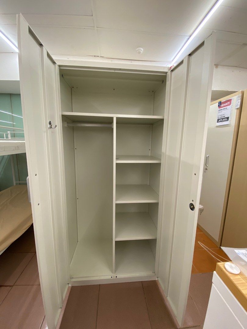 Lemari Besi Metal SELMA INFORMA, Perabotan Rumah di Carousell