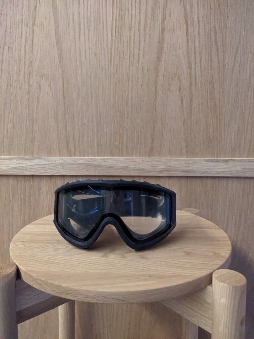 MSA gallet rescue helmet, Men's Fashion, Watches & Accessories, Caps ...