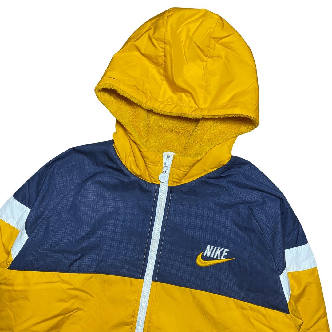 NIKE WINDRUNNER (fleech inside), Men's Fashion, Coats, Jackets and ...