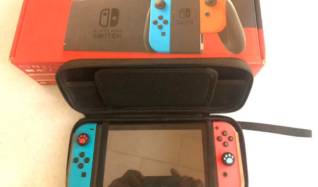 Nitendo switch V2 Secondhand/gaming/console, Video Gaming, Video Game ...