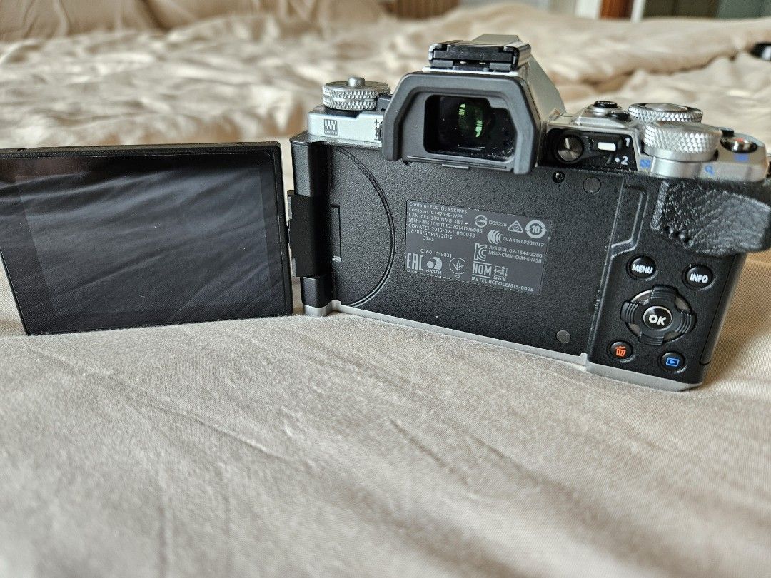 Olympus EM5 Mk2, Photography, Cameras on Carousell