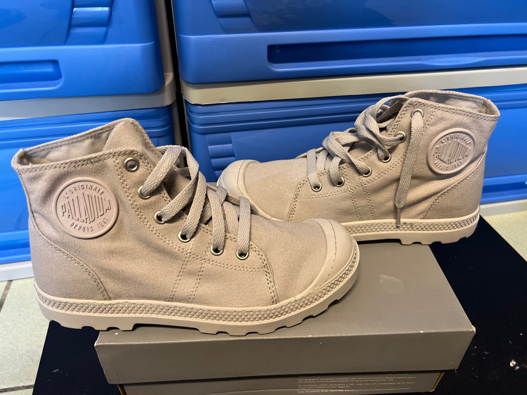 Palladium Gray boots, Men's Fashion, Footwear, Boots on Carousell
