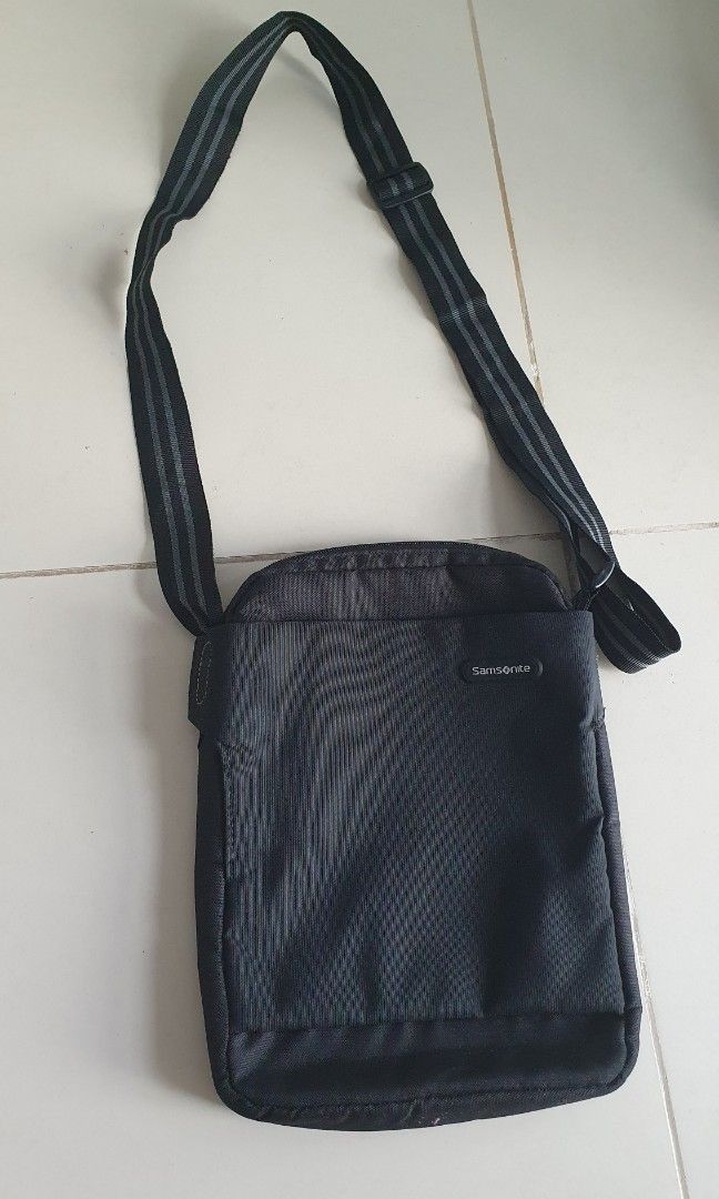Samsonite Sling Bag crossbody bag, Men's Fashion, Bags, Sling Bags on Carousell