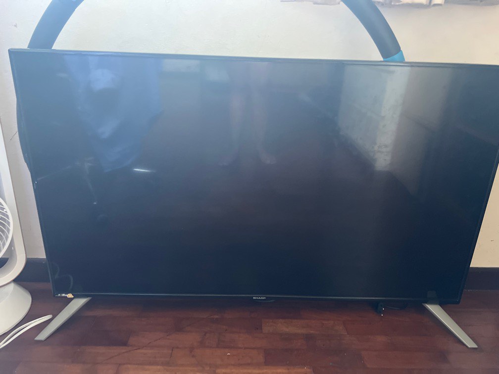 Sharp TV (screen spoiled), TV & Home Appliances, TV & Entertainment, TV ...