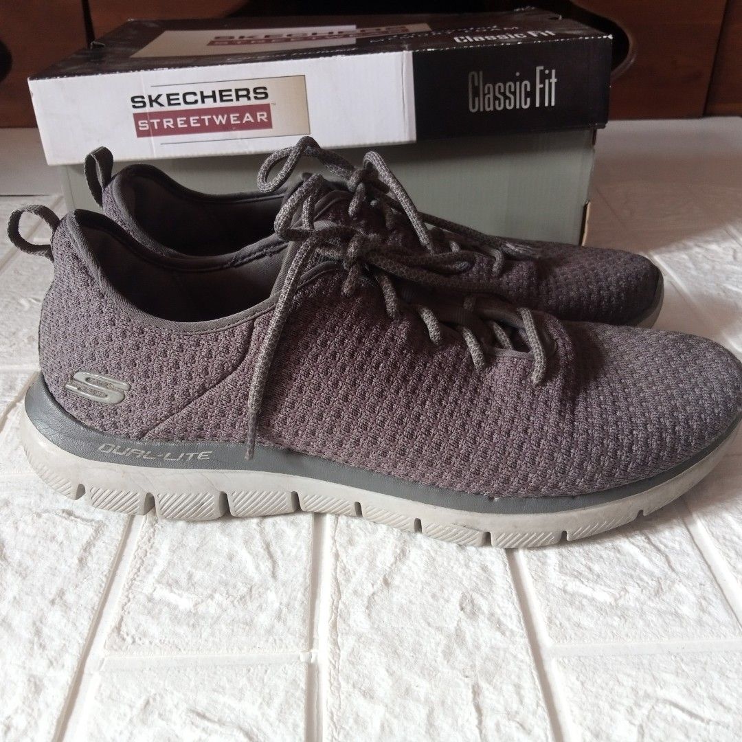 Skechers Running Shoes Dual Lite, Fesyen Pria, Sepatu , Sneakers di ...