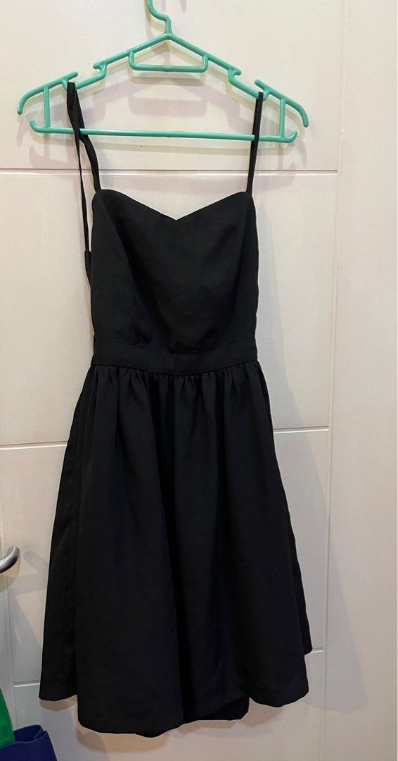 Supre Little black dress, Women's Fashion, Dresses & Sets, Dresses on ...