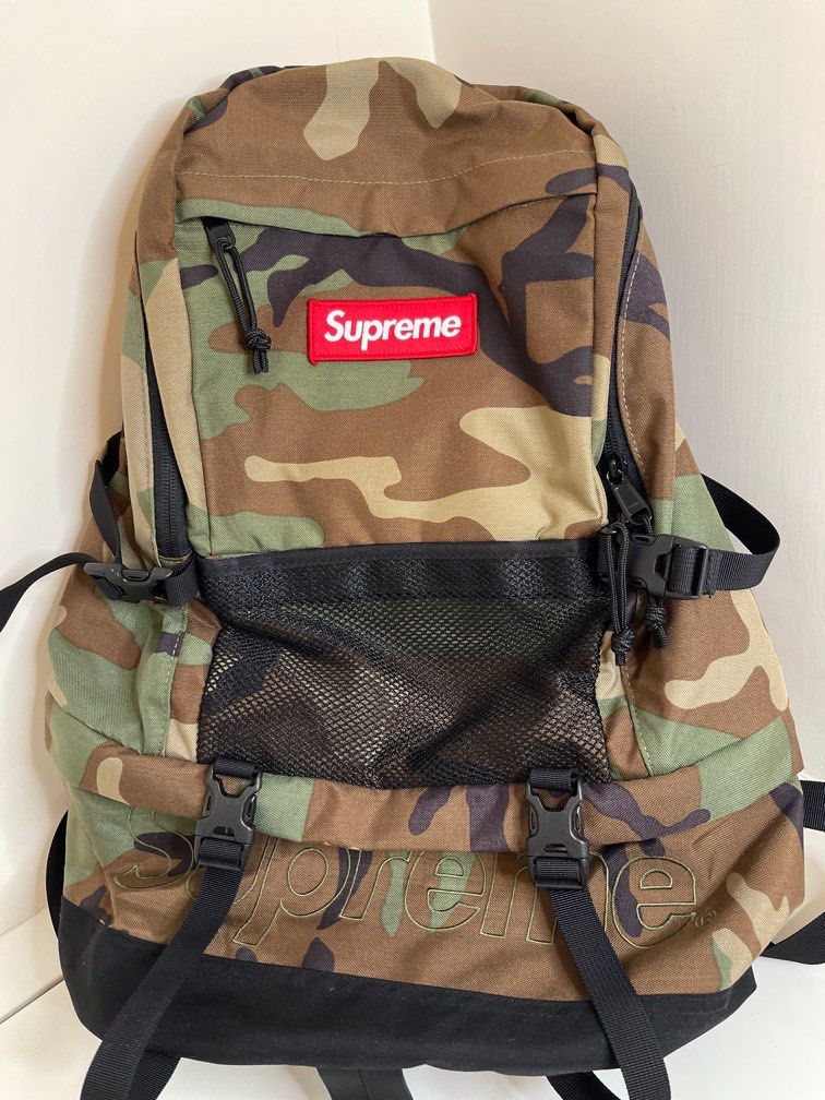 Supreme Camo backpack, 名牌, 手袋及銀包 - Carousell
