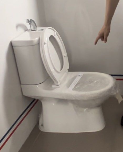 Toilet Bowl bto hdb, Furniture & Home Living, Bathroom & Kitchen ...