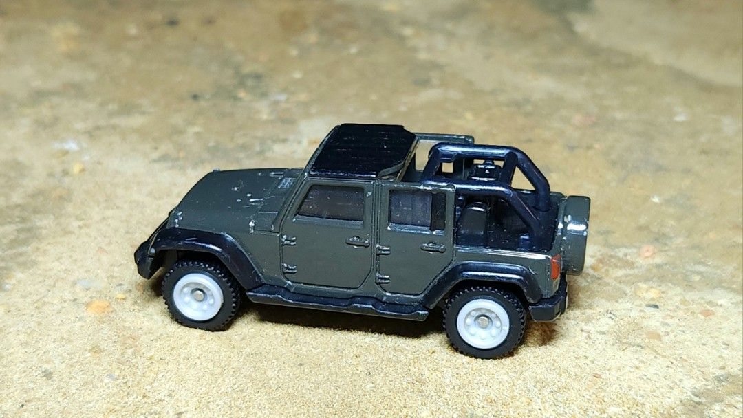 Tomica Jeep Wrangler, Hobbies & Toys, Toys & Games on Carousell