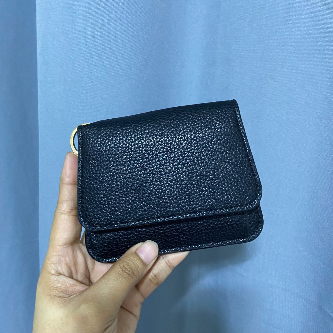 Trending Wallet black simple compact, Women's Fashion, Bags & Wallets ...