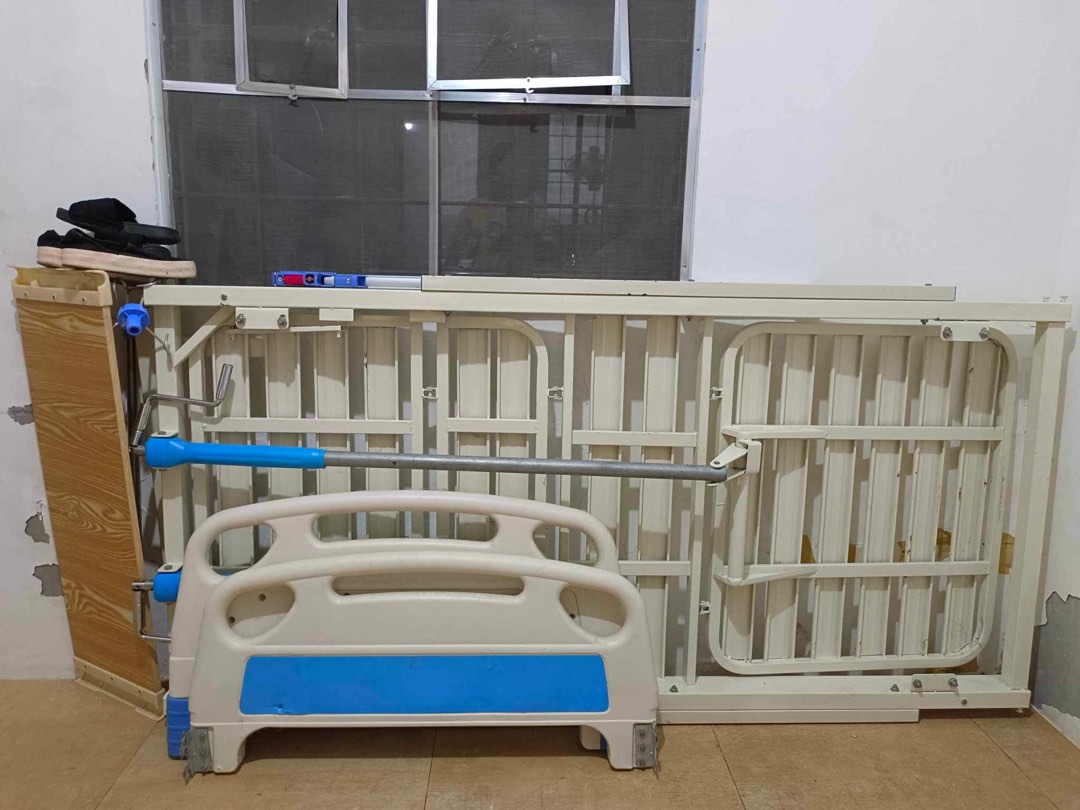 Used Medical Bed, Furniture & Home Living, Furniture, Bed Frames ...