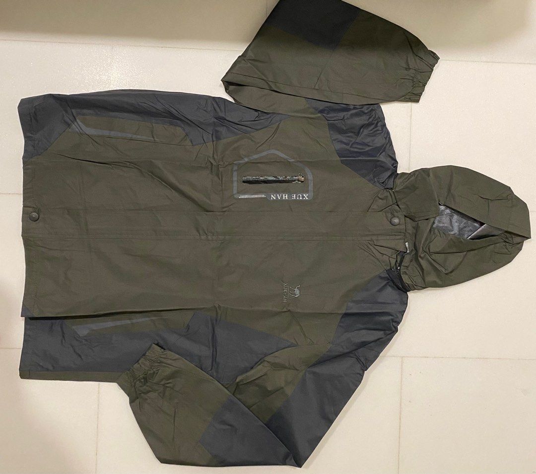 Wind breaker, Men's Fashion, Coats, Jackets and Outerwear on Carousell
