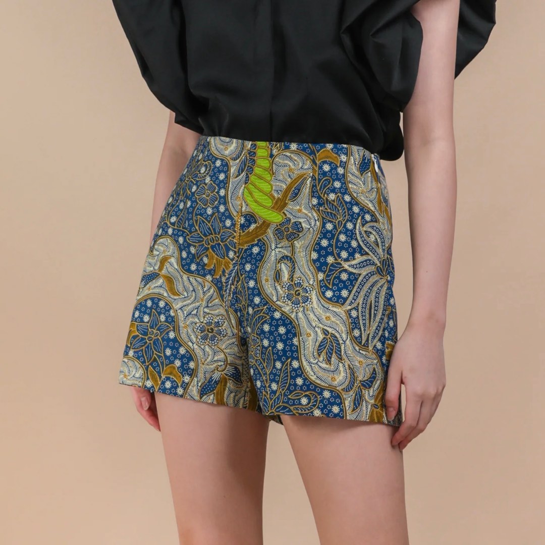YeoMama Batik Bora Shorts - Ultramarine, Women's Fashion, Bottoms ...