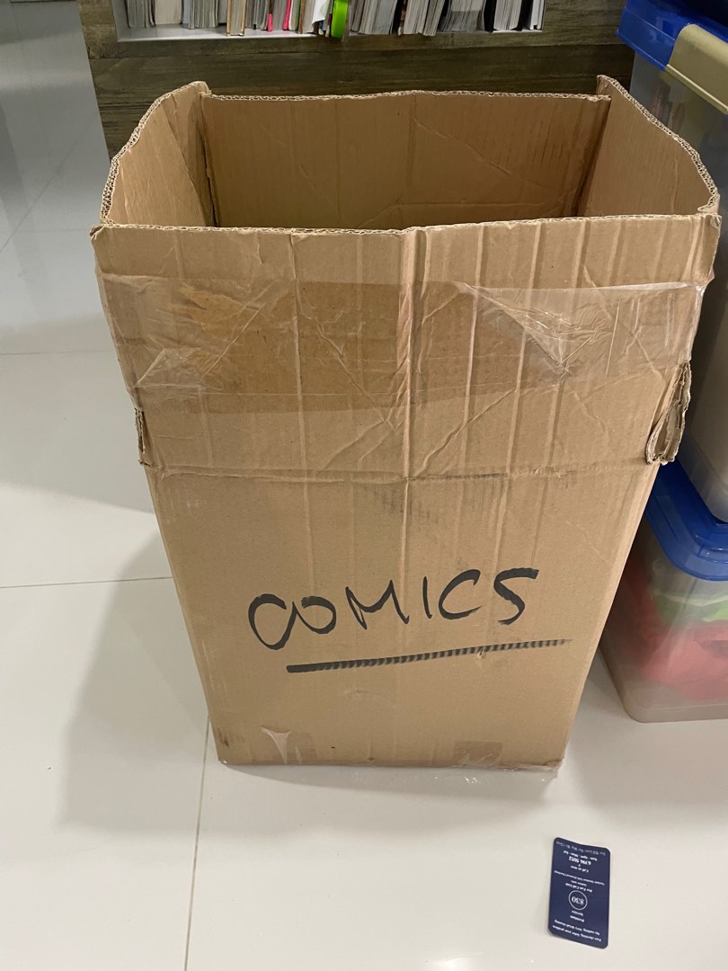 1 box of Comics - Bleach / One Piece / Dr K / slam dunk / the little ...
