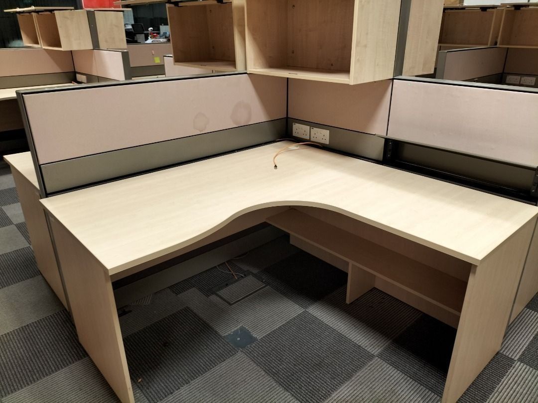 2 in 1, 4 in 1, 6 in 1, 8 in 1 Executive Workstation, with partion ...