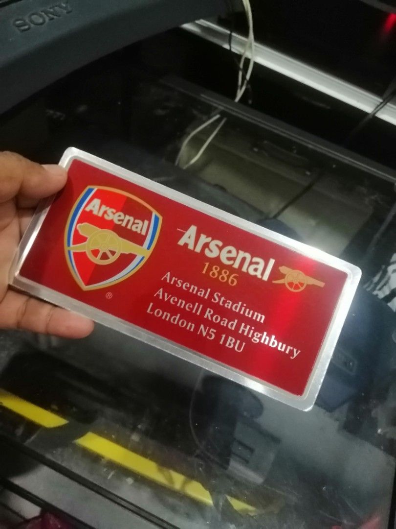ARSENAL METAL STICKER EMBLEM, Hobbies & Toys, Collectibles ...