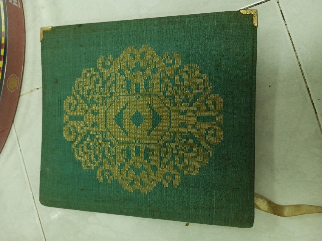 Buku kain songket, Hobbies & Toys, Collectibles & Memorabilia, Vintage ...