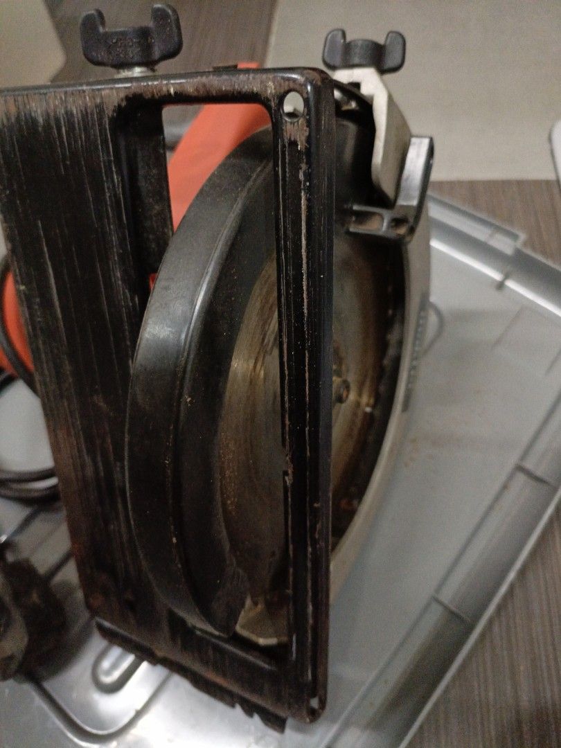 Circular Saw - maktec MT580 by Makita, 4 F-Clamps, in box, Furniture ...