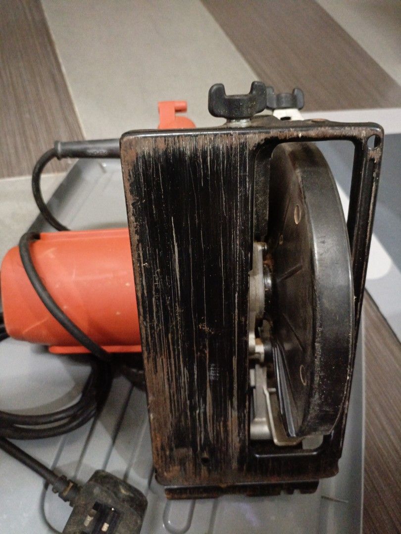 Circular Saw - maktec MT580 by Makita, 4 F-Clamps, in box, Furniture ...