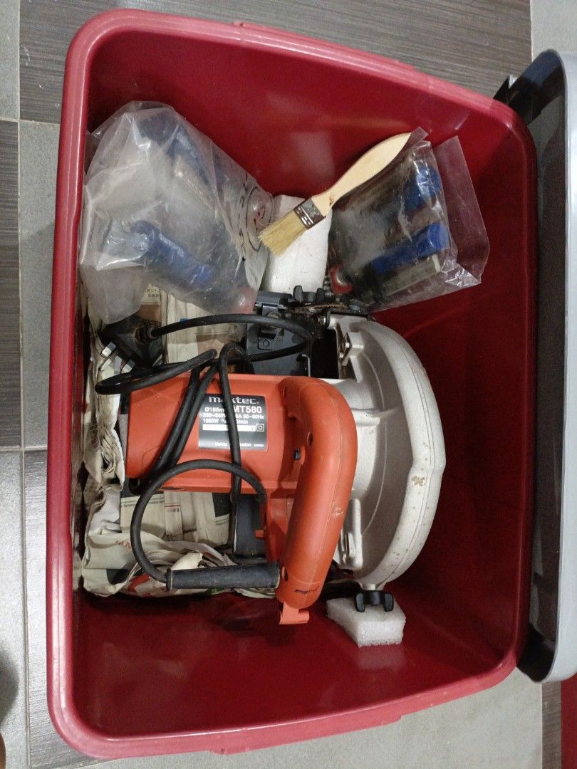 Circular Saw - maktec MT580 by Makita, 4 F-Clamps, in box, Furniture ...