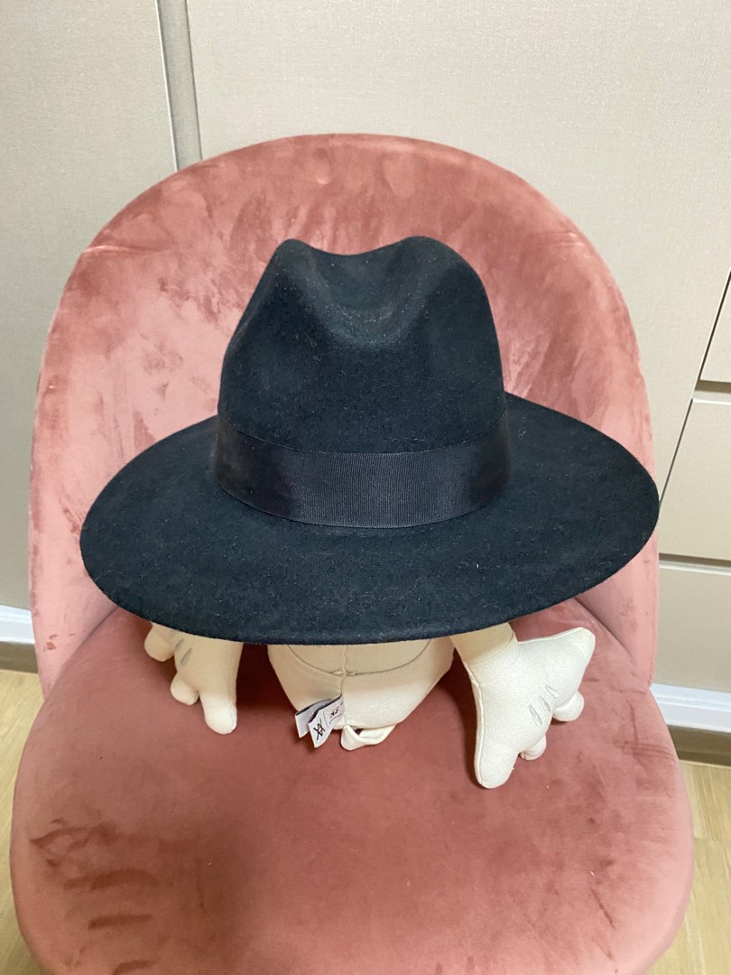 Classy high SES top hat, Women's Fashion, Watches & Accessories, Hats ...