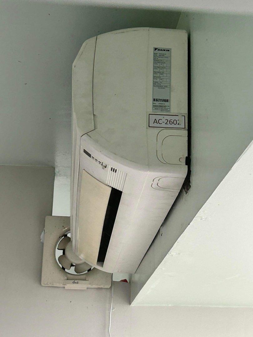 DAIKIN NON INVERTER SPLIT TYPE AIR CON 2HP, TV & Home Appliances, Air ...