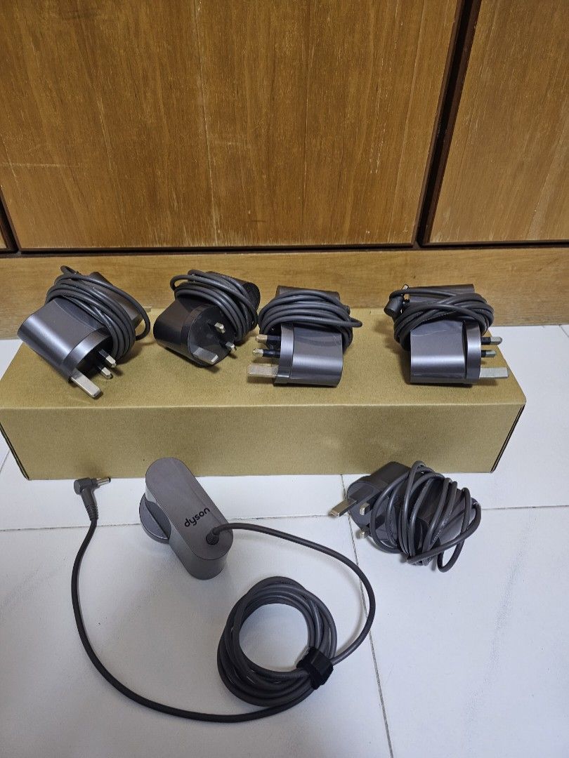 Dyson v10 v11 v12 Charger, TV & Home Appliances, Vacuum Cleaner ...