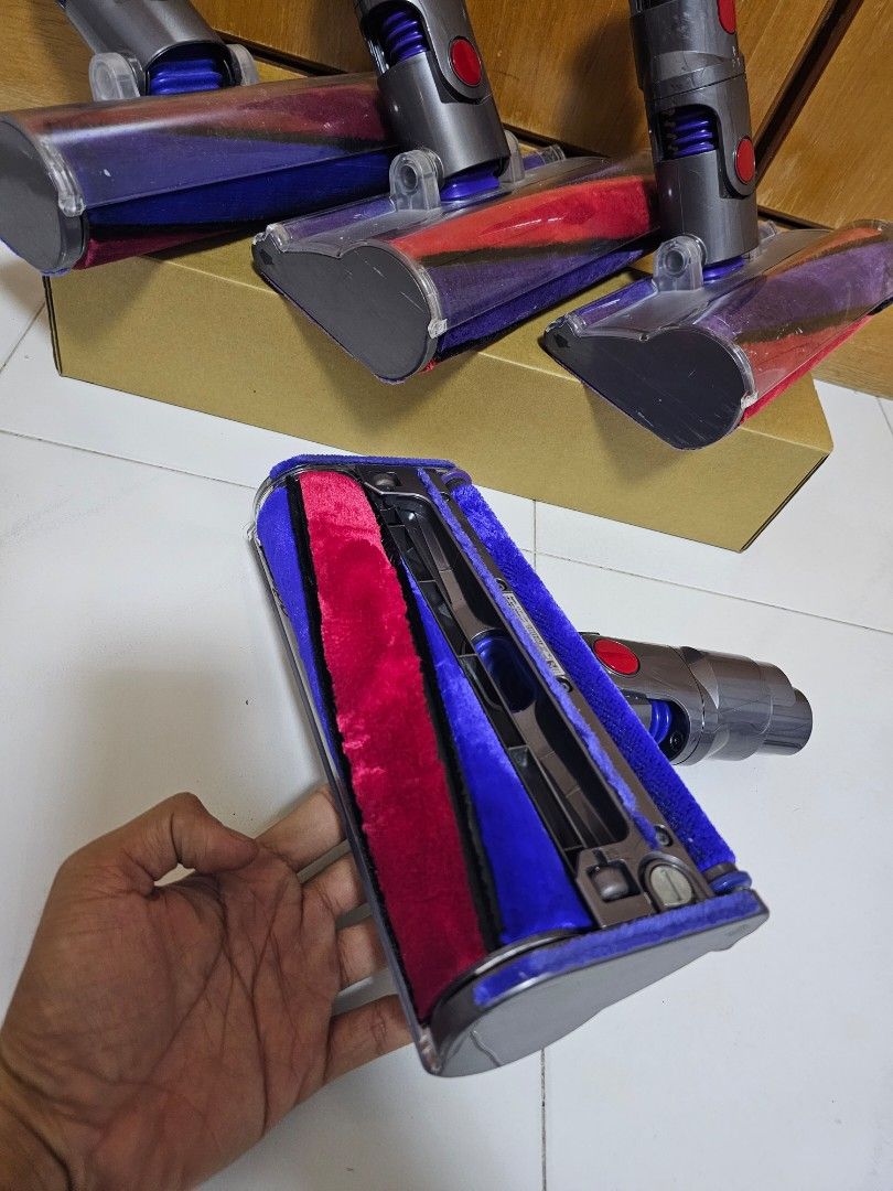 Dyson Vacuum Fluffy Roller, TV & Home Appliances, Vacuum Cleaner ...