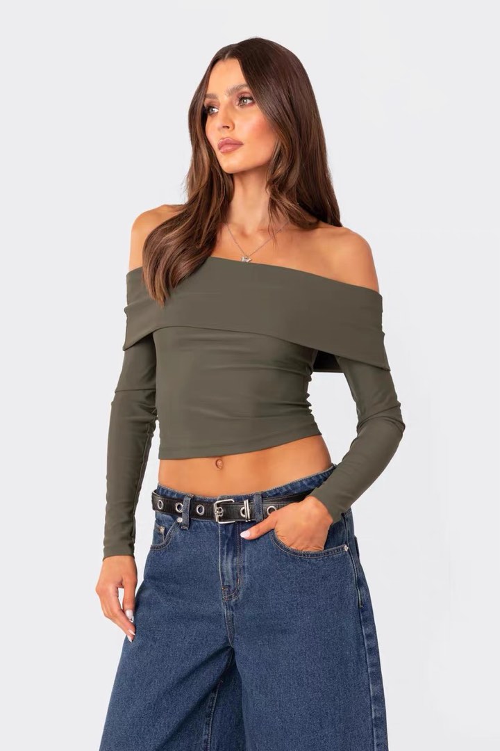 Edikted ~ olive green Off shoulder top, Women's Fashion, Tops ...