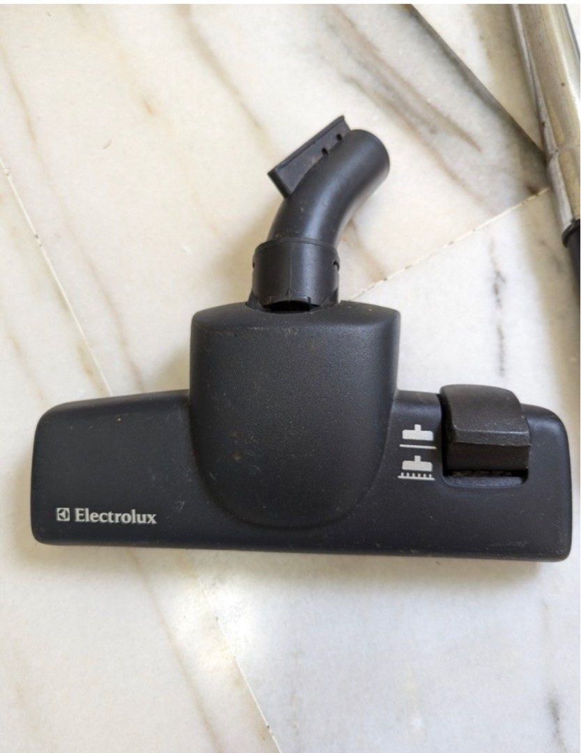 Electrolux vacuum cleaner, TV & Home Appliances, Vacuum Cleaner ...