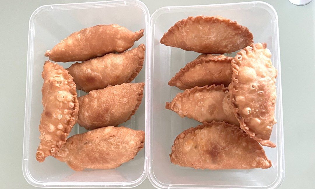 Epok Epok (Curry Puff) (Frozen / Ready to eat), Food & Drinks, Local ...
