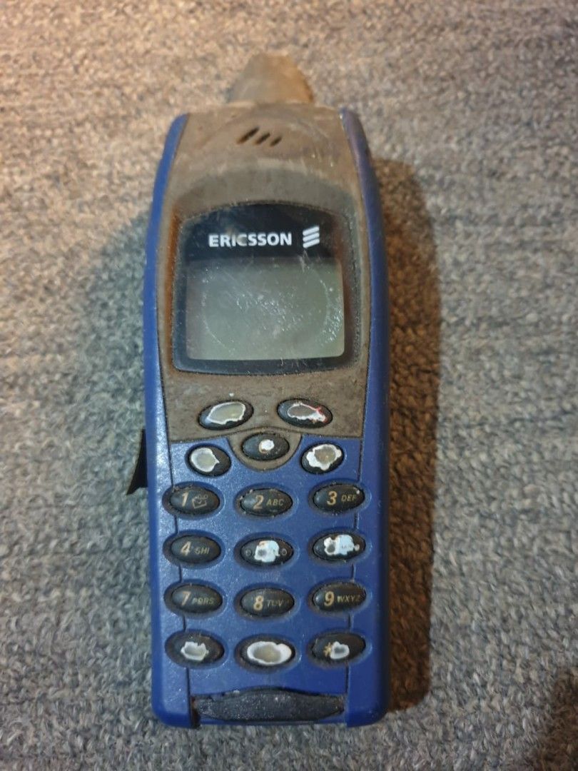 Ericsson R310 aka Hiu original bahan minus, Telepon Seluler & Tablet ...