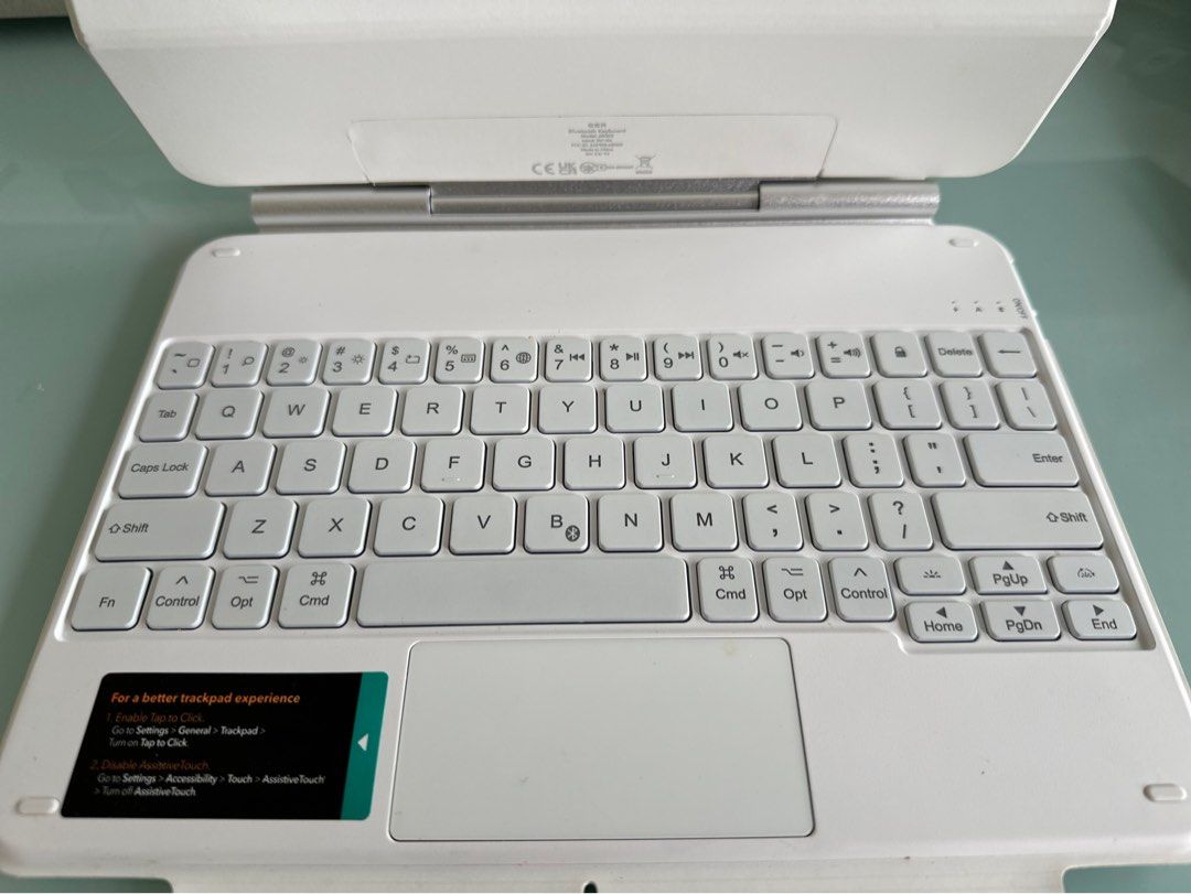 ESR Rebound Magic Keyboard iPad Pro 11, Mobile Phones & Gadgets, Mobile ...