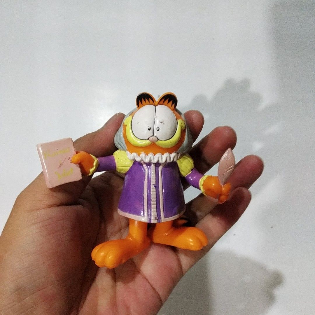 Figure Vintage Garfield Shakespeare, Toys & Collectibles, Mainan di ...