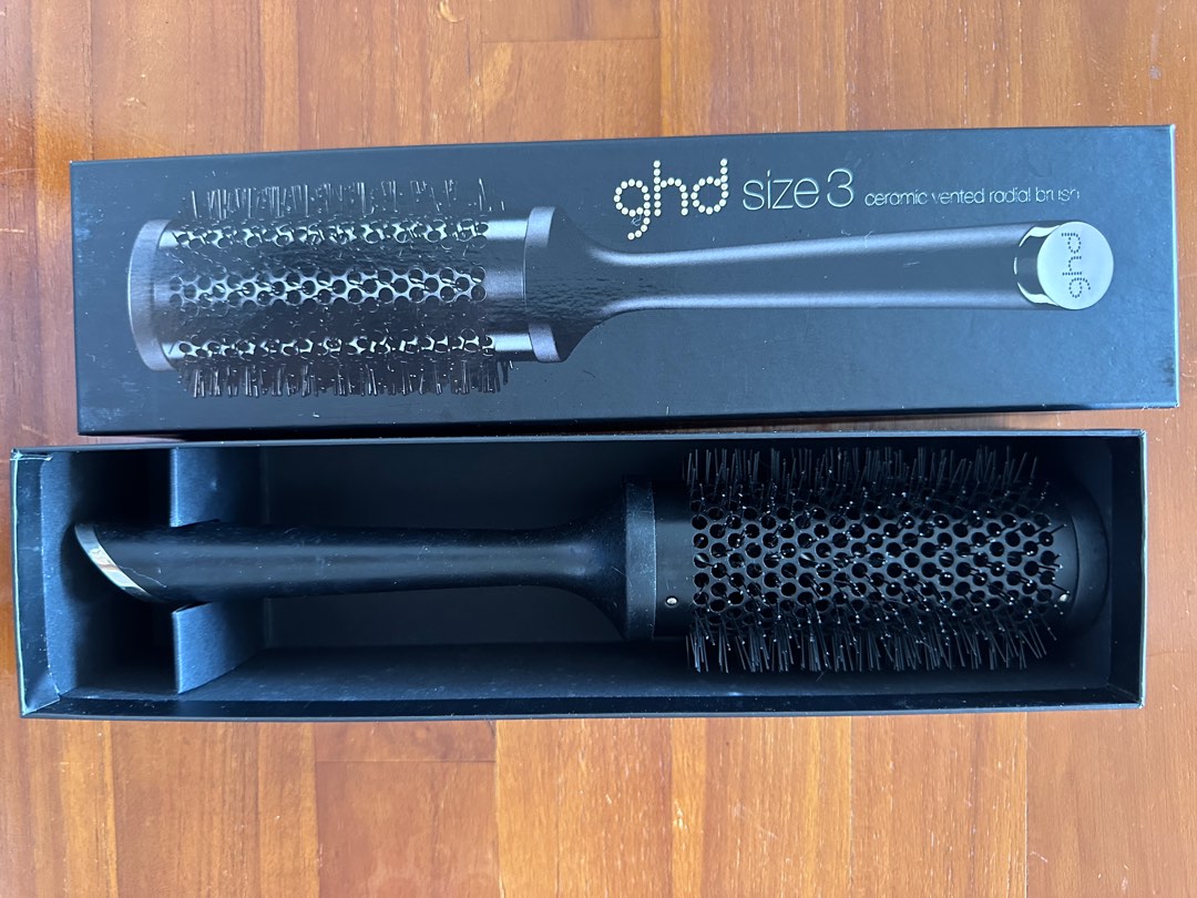 GHD comb, Beauty & Personal Care, Hair on Carousell