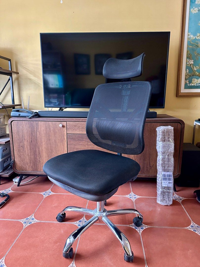 High back mesh work chair Php 4,000.00, Furniture & Home Living ...