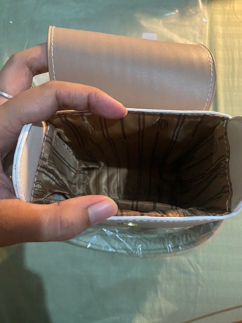 High End Joyous High Quality Phone Body Bag, Women's Fashion, Bags ...