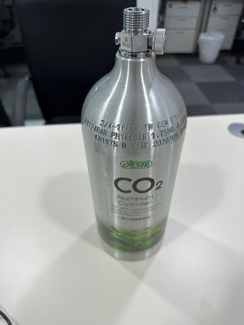 Ista 2L CO2 Tank For Aquariums Fish Tanks, Pet Supplies, Homes & Other Pet Accessories on Carousell