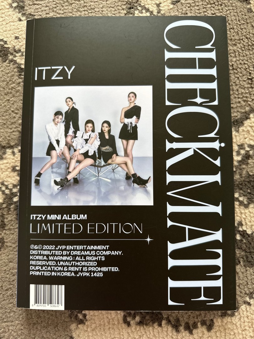ITZY: Checkmate Album Limited Ed. Unsealed, Hobbies & Toys, Memorabilia & Collectibles, K-Wave ...