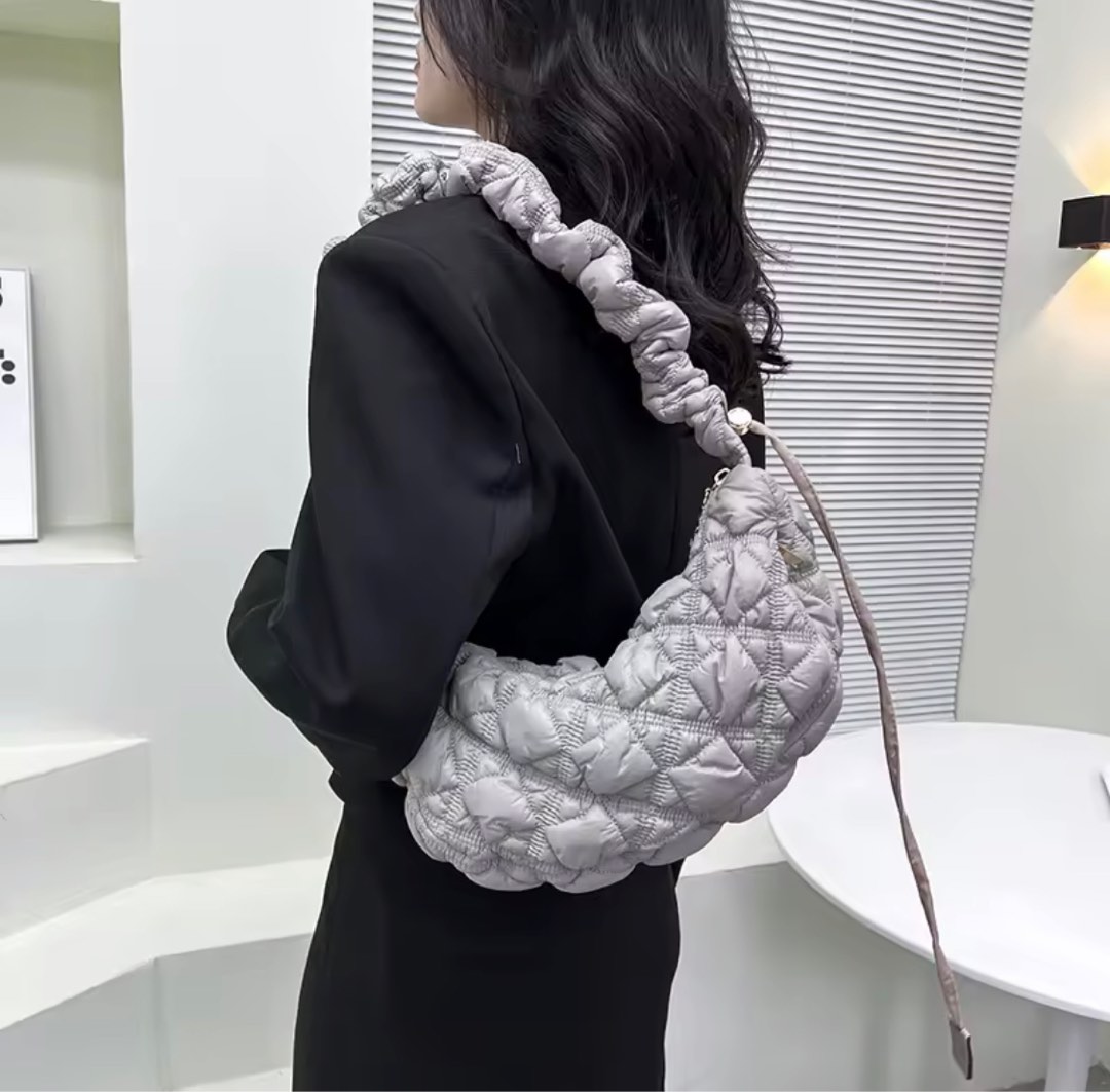 Korean bubble dumpling bag, Women's Fashion, Bags & Wallets, Cross-body ...