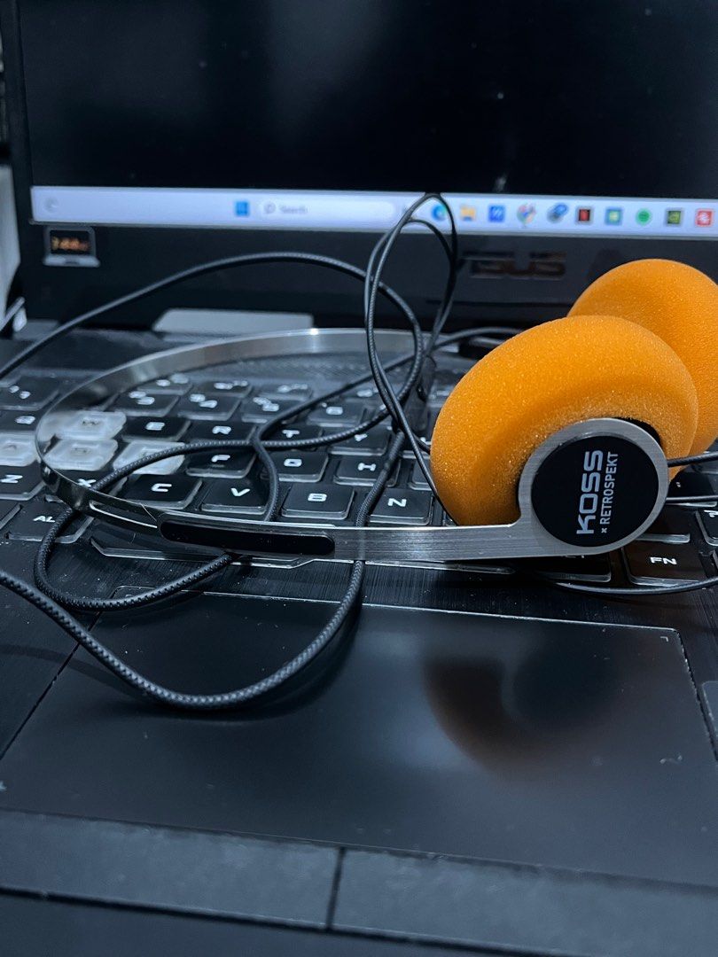 Koss Retrospekt, Audio, Headphones & Headsets on Carousell