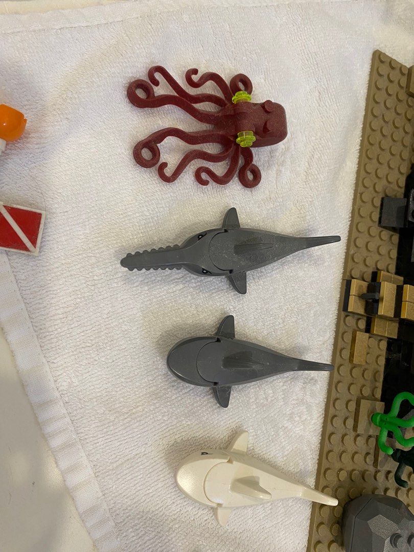 Lego deep sea exploration vessel (60095), Hobbies & Toys, Toys & Games on Carousell