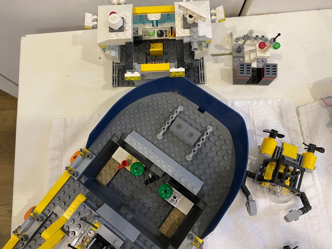 Lego deep sea exploration vessel (60095), Hobbies & Toys, Toys & Games on Carousell