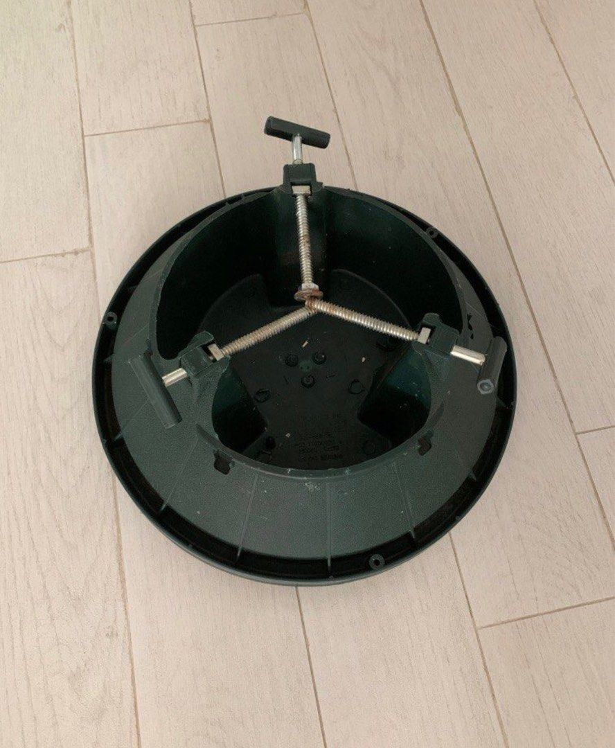 Live / real Christmas Tree Base, Furniture & Home Living, Home Decor ...