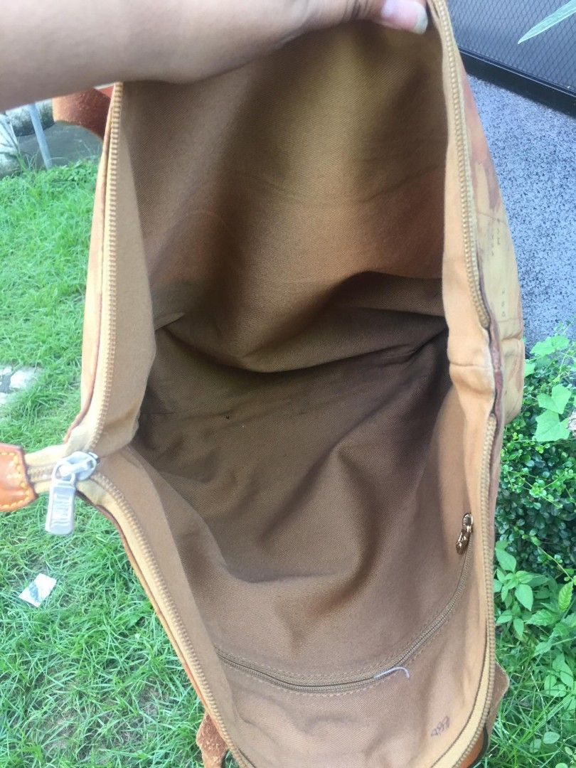 MAP BAG, Women's Fashion, Bags & Wallets, Shoulder Bags on Carousell