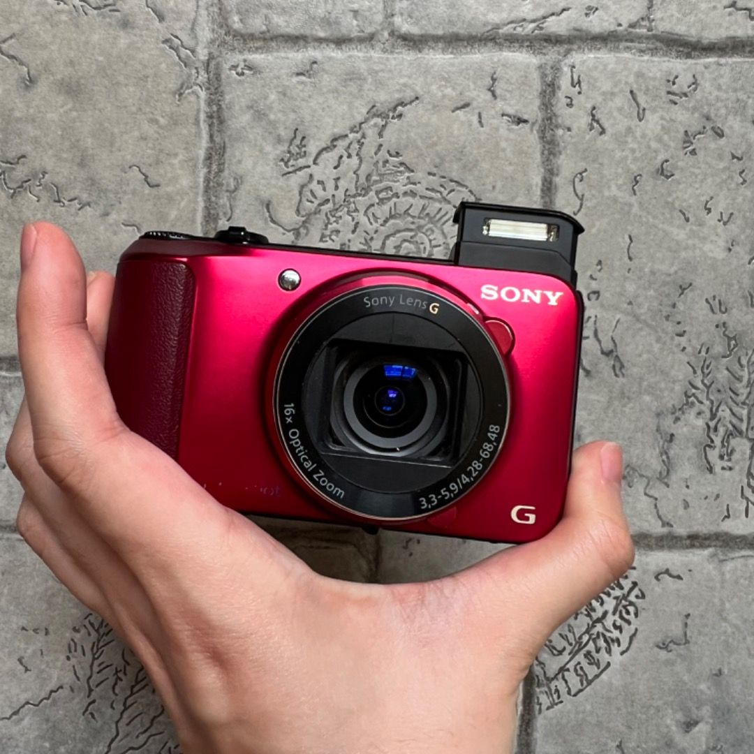 sony cybershot, Photography, Cameras on Carousell