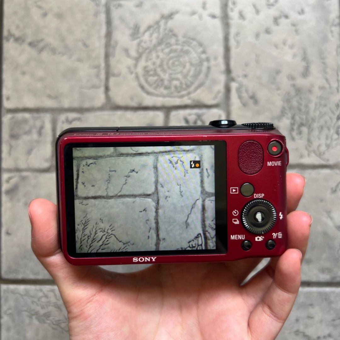 sony cybershot, Photography, Cameras on Carousell