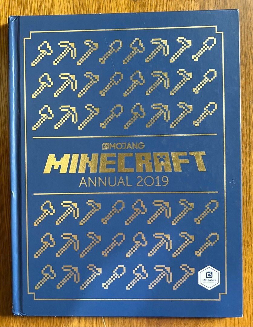 Minecraft Annual 2019, Hobbies & Toys, Toys & Games on Carousell
