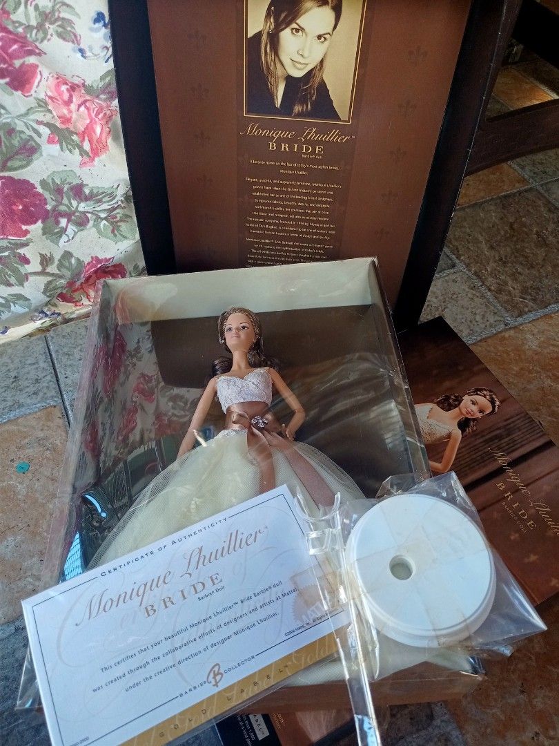 Monique Lhuillier BRIDE BARBIE COLLECTOR, Hobbies & Toys, Memorabilia ...